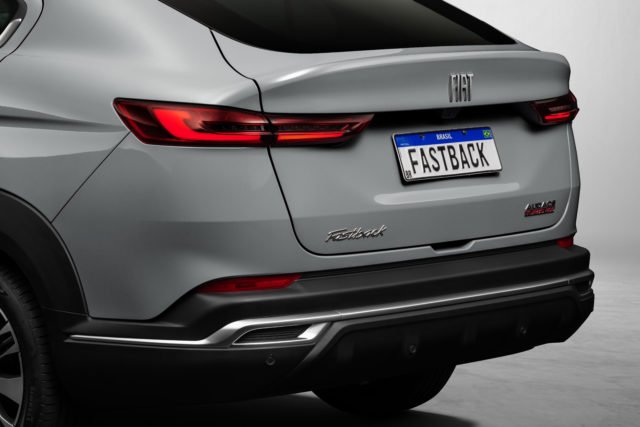 SUV cupê Fiat Fastback é lançado; confira versões e preços SUV cupê Fiat Fastback é lançado; confira versões e preços